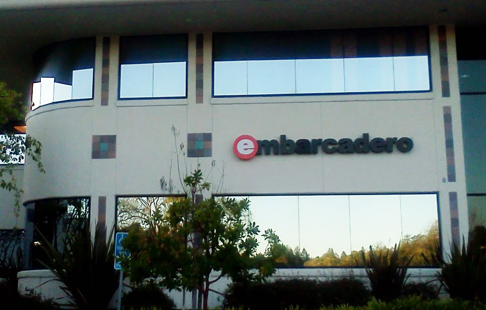 Embarcadero compra divisão da CA - Baguete