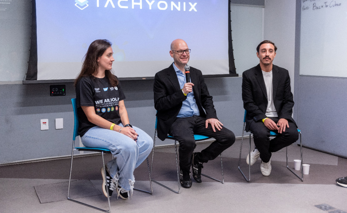 Tachyonix promove encontro no Cubo Itaú - Baguete